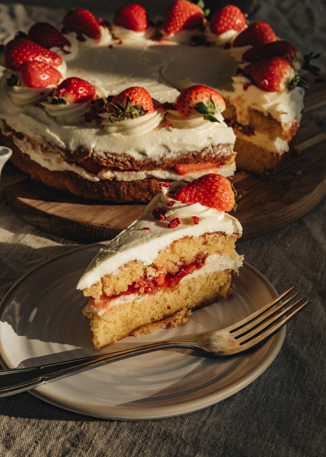 Champagne and Strawberry Cake – Burford Garden Co.