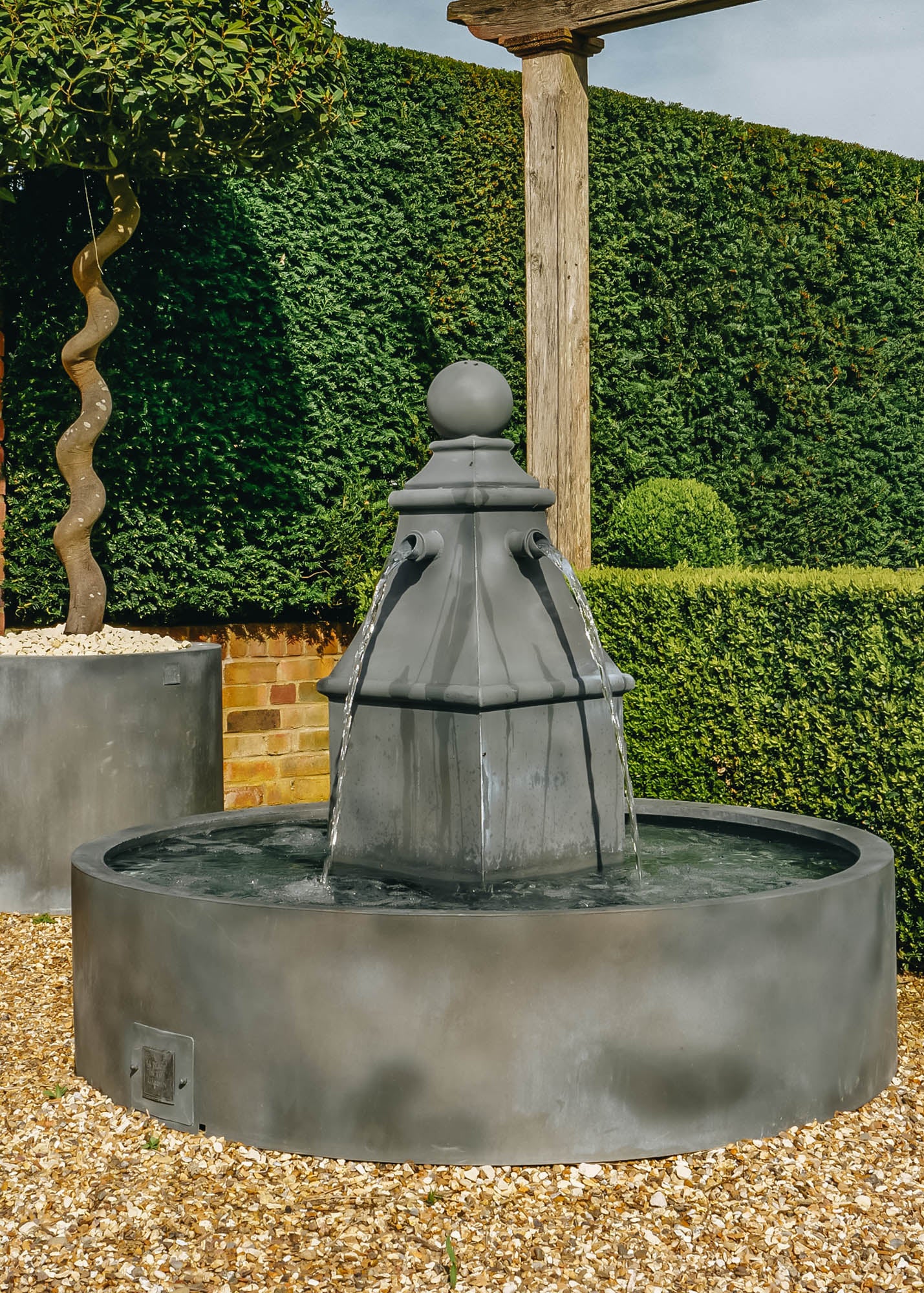 Bruges Round Zinc Water Feature | Burford Garden Co.