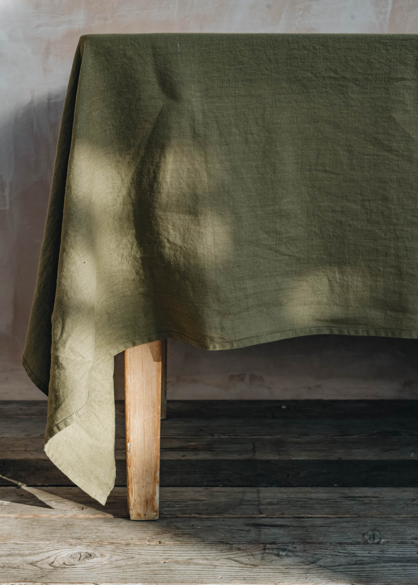 Burford Design Martini Olive Linen Tablecloth | Burford Garden Co.