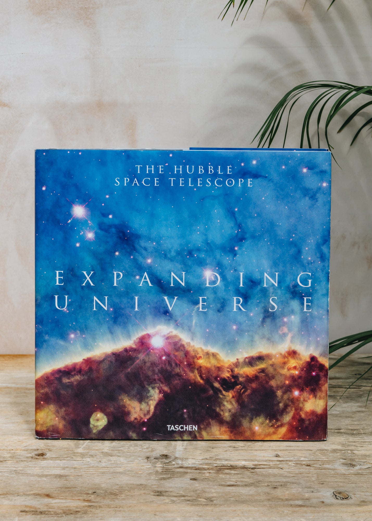 Expanding Universe Book Expanding Universe. The Hubble Space Telescope