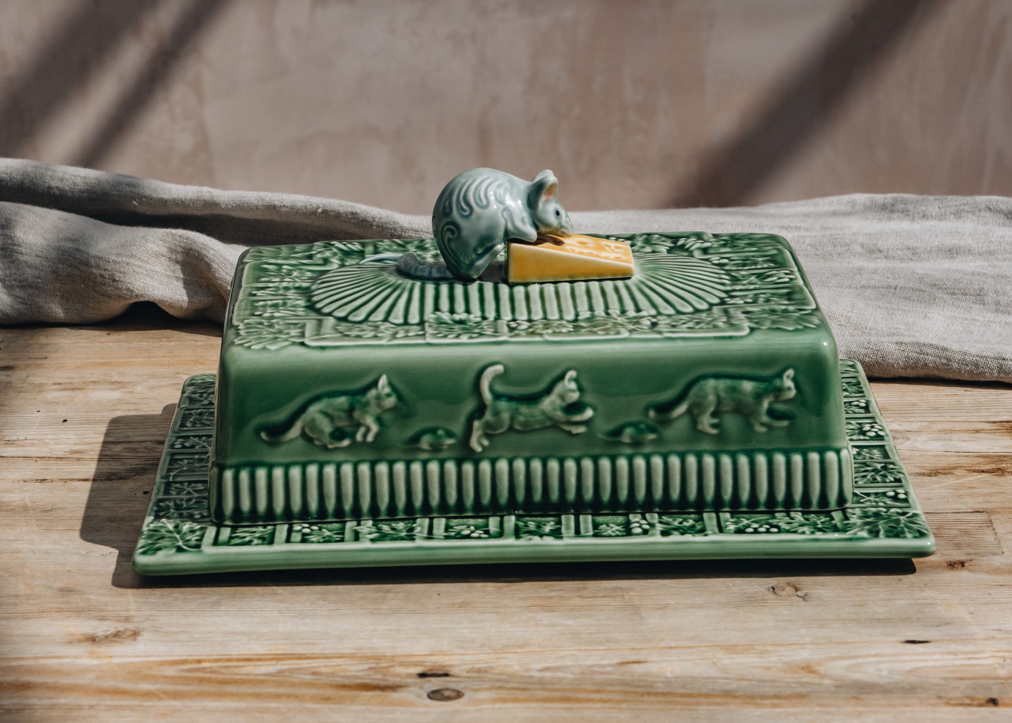 Bordhallo Pinheiro Mouse Cheese Tray | Burford Garden Co.