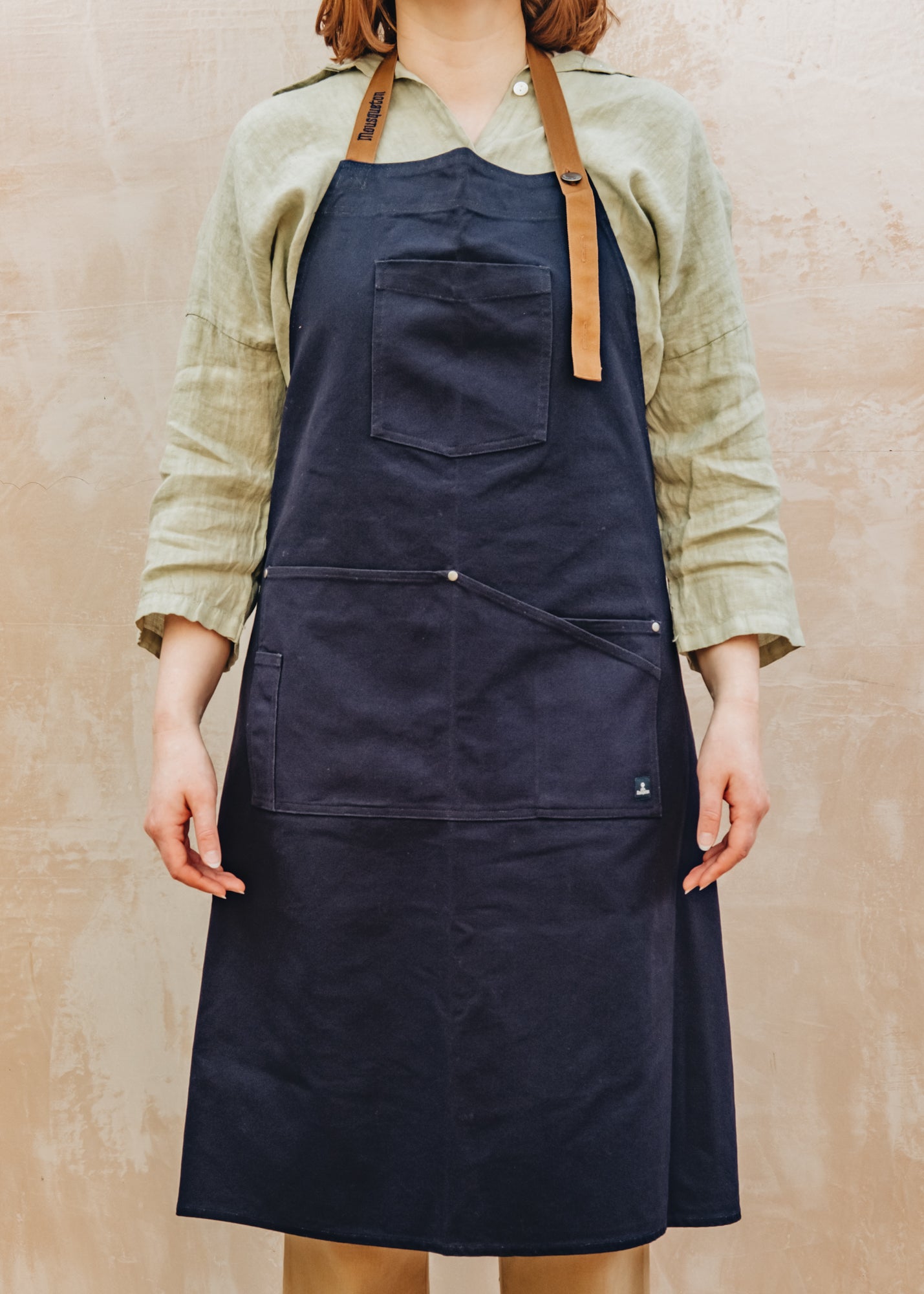 Mousqueton Navy Apron | Burford Garden Co.