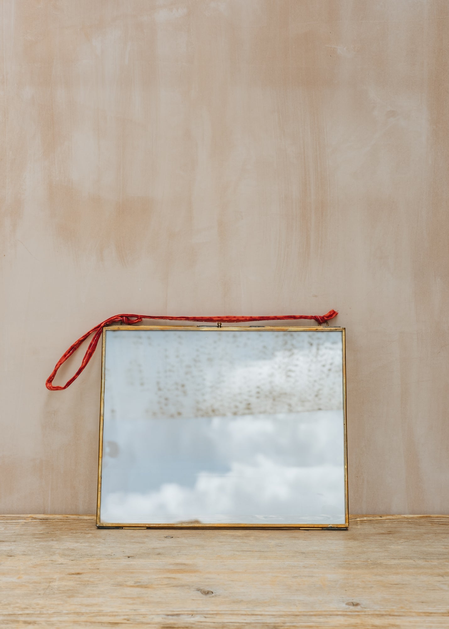 Kiko Brass Clear Glass Hanging Photo Frame in Landscape 8x10" – Burford ...