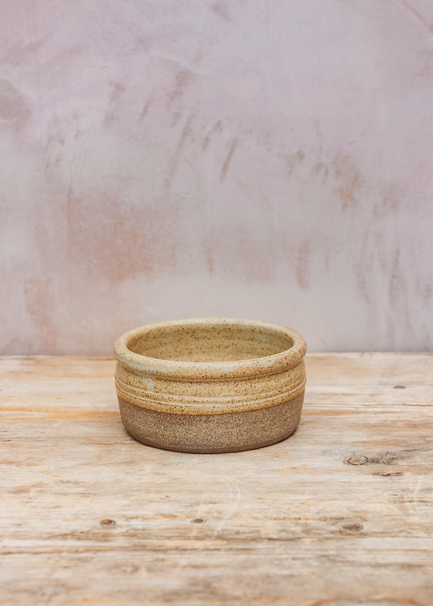 Burford Design Stoneware Small Round Rimmed Dog Bowl – Burford Garden Co.