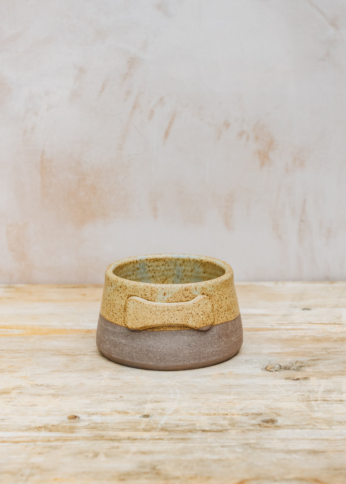 Burford Design Stoneware Small Tapered Dog Bone Bowl – Burford Garden Co.