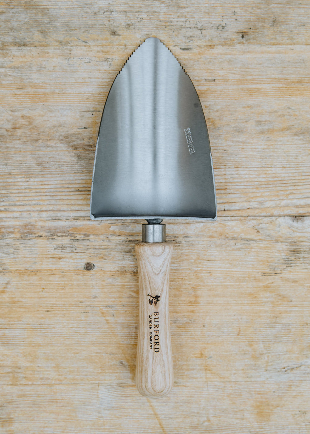 Sneeboer Garden Scoop with Ash Handle – Burford Garden Co.
