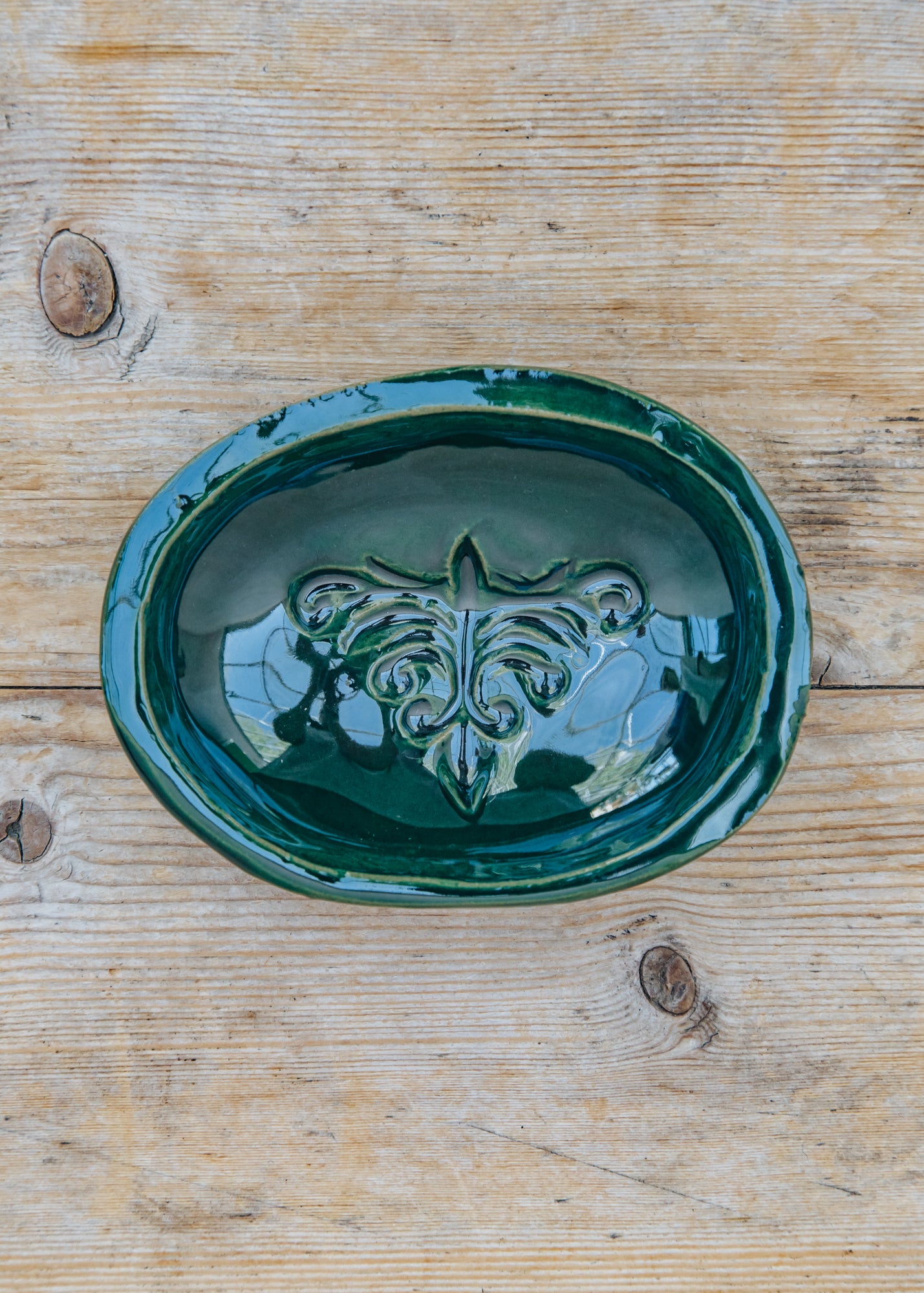 Venetico Marina Green Lily Soap Dish | Burford Garden Co.