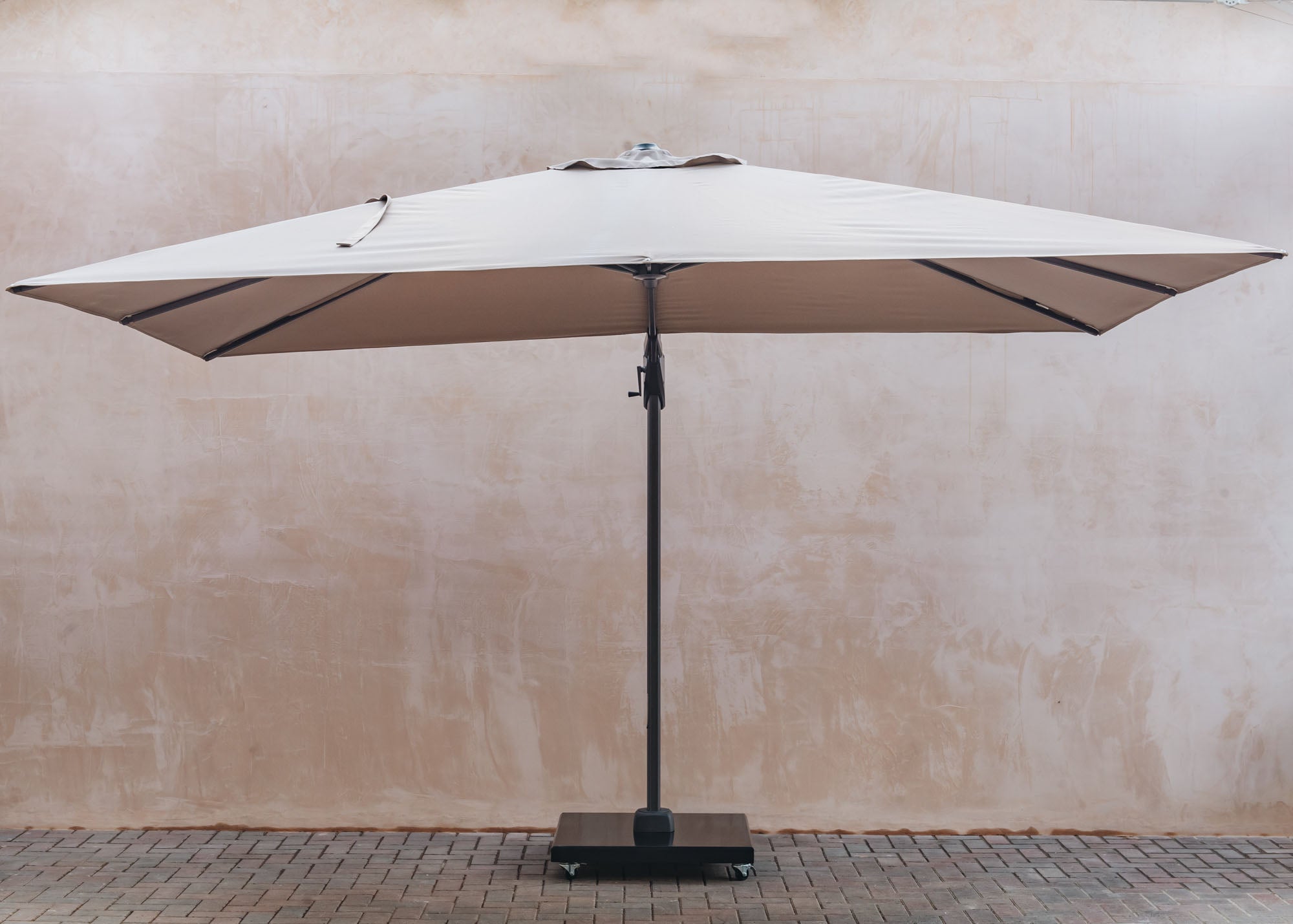 T2 Challenger Garden Parasol Oblong Free Arm in Taupe | Burford Garden Co.