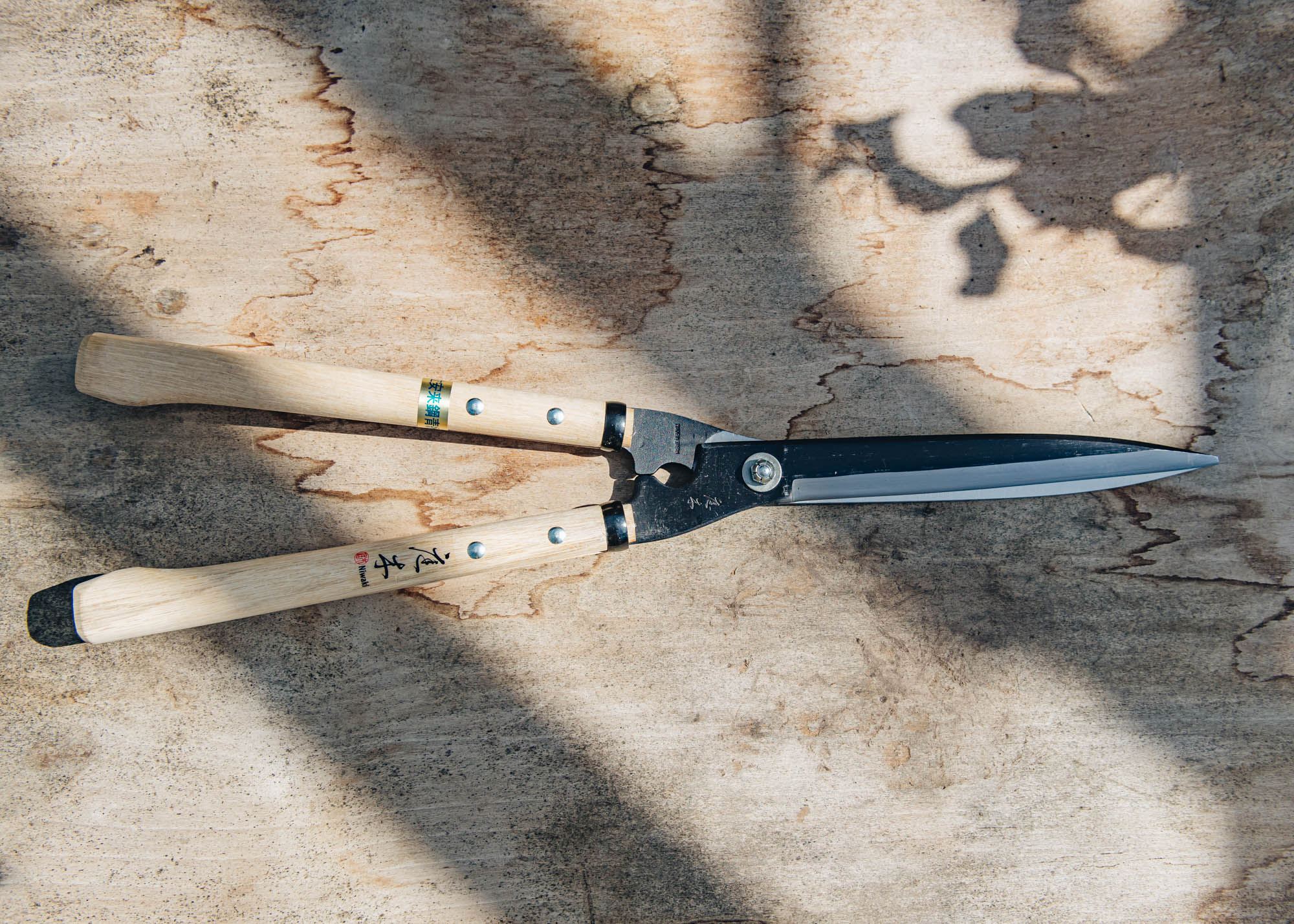 Niwaki Short Topiary Shears | Garden Tools | Burford Garden Co.